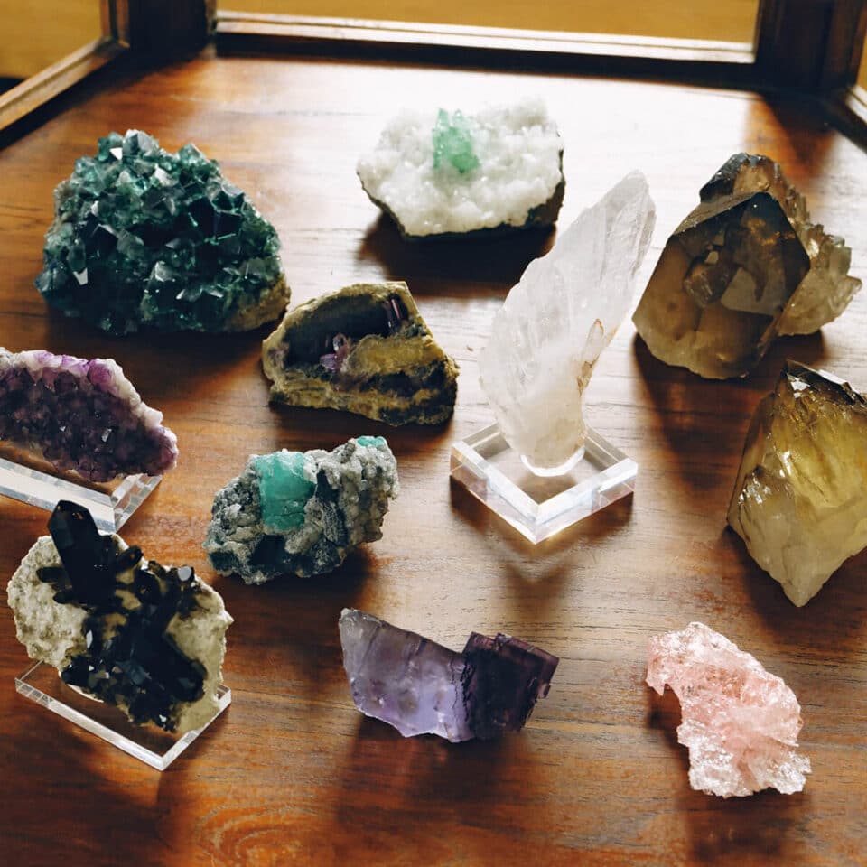 日本有数のコレクター〈PEANUTS MINERALS〉亀田和人に学ぶ、鉱物標本の愉しみかた | ブルータス| BRUTUS.jp