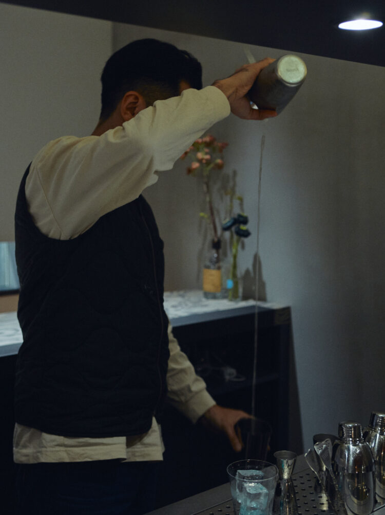 「アート作品とカクテルの展示」を味わう。バー〈Quarter Room〉がオープン | ブルータス| BRUTUS.jp