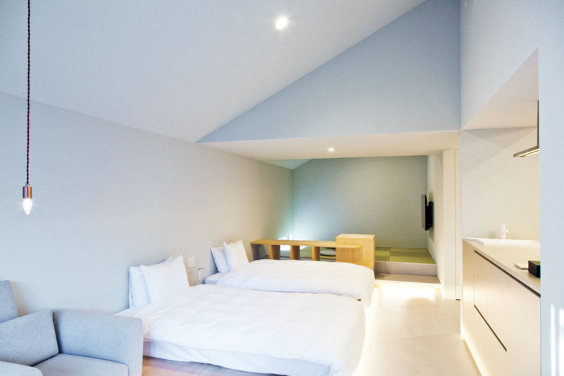 バーと温泉は相性抜群です。腕利きバーテンダーの宿〈草津温泉VAN〉で、創作カクテルと稀代の名湯を | ブルータス| BRUTUS.jp