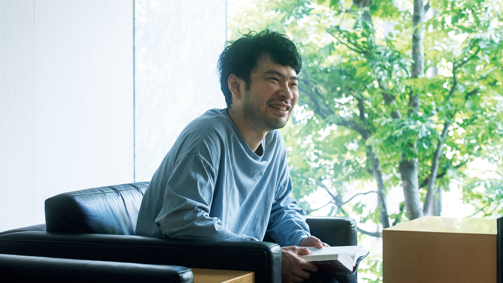 歴史をはみ出す想像力に目覚める、小川哲のSF小説 | ブルータス| BRUTUS.jp